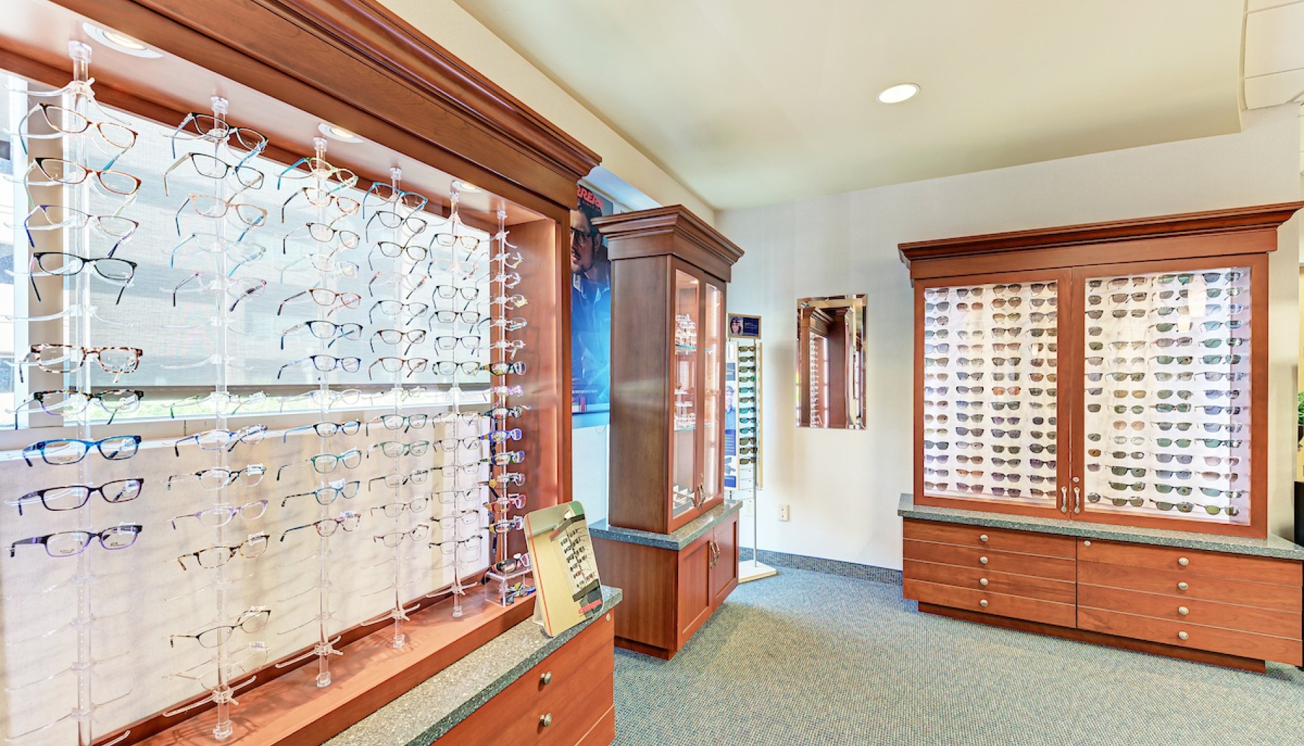 Vision Center/Optical Services | Midwestern University Clinics