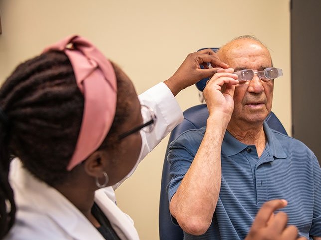 Eye Institute - IL | Midwestern University Clinics