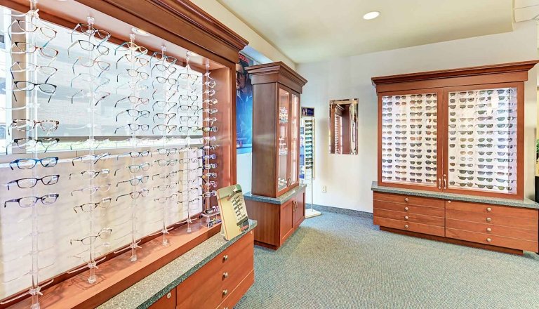 Vision Center/Optical Services | Midwestern University Clinics